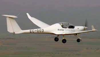 Boeing tests hydrogen fuel cell plane - FreightWaves